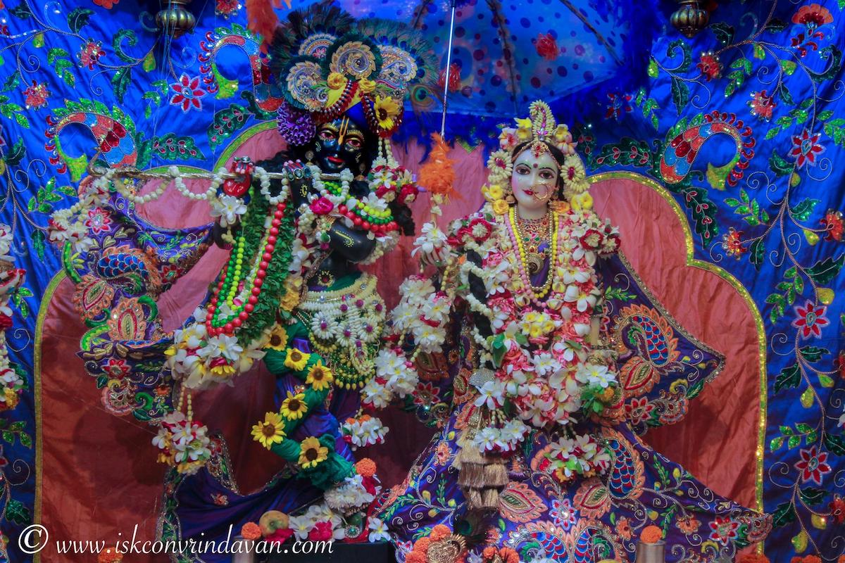 24 Hour Kirtan Radio – Simply the Best Maha Mantra Kirtan